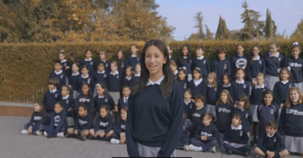 Coro del colegio El Pinar: "Si me acompañas" - Jóvenes Católicos